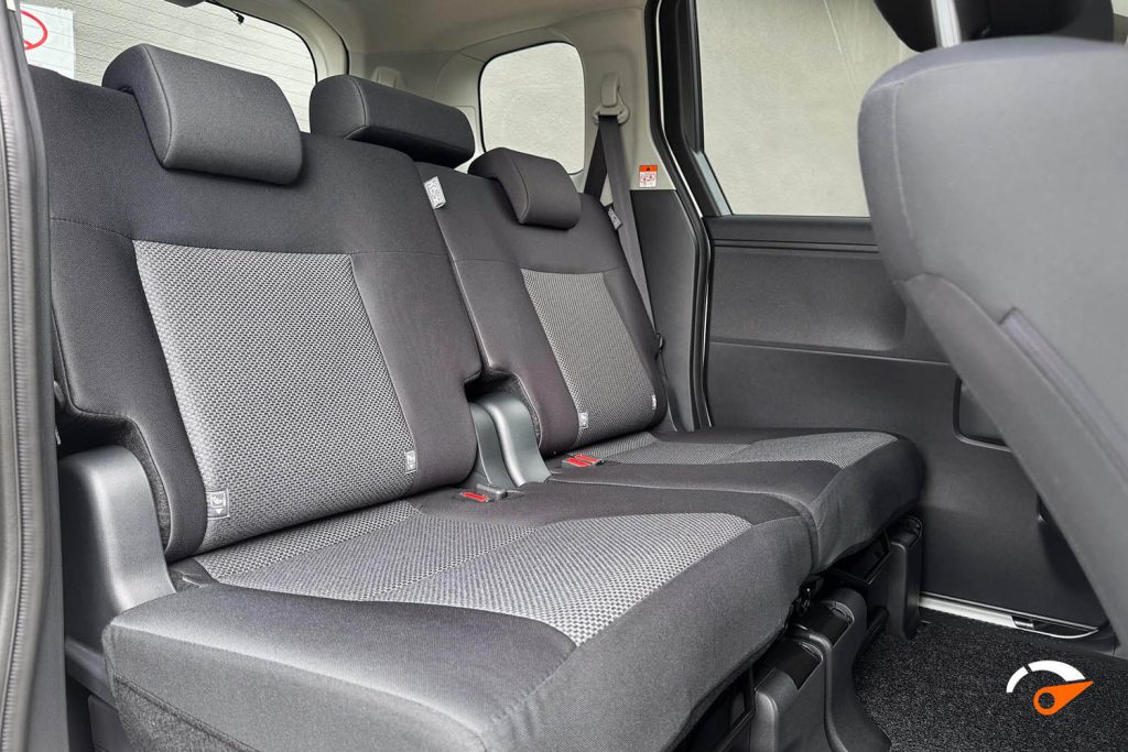 Toyota Sienta Hybrid - Venture Cars