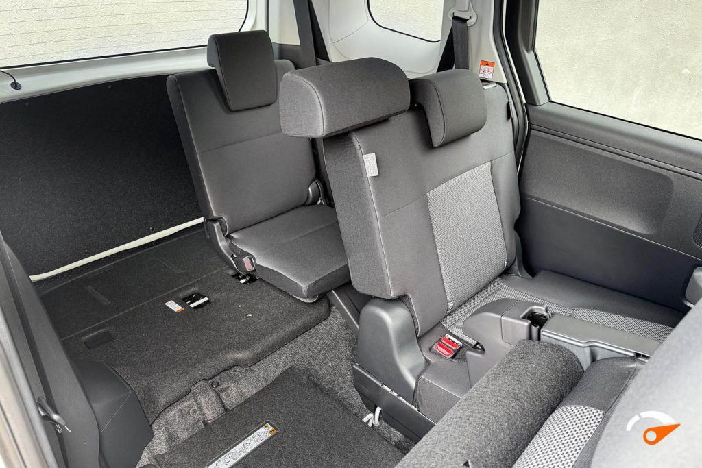 Toyota Sienta Hybrid - Venture Cars