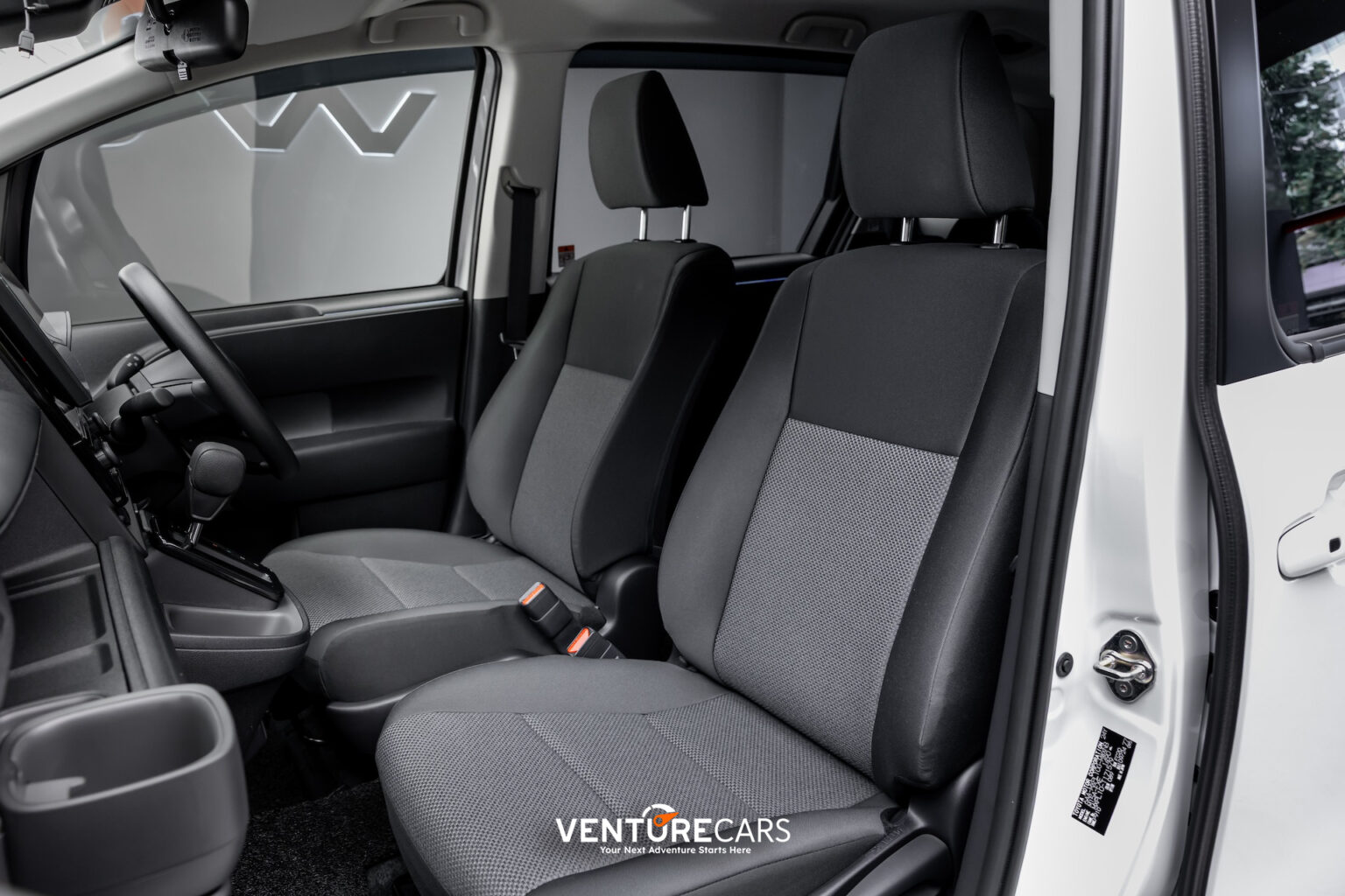 Toyota Sienta Hybrid - Venture Cars